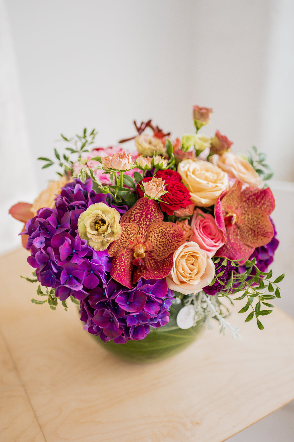 Luxury Vase Arrangement – FlowerCandyUk
